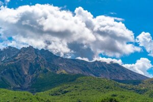 鹿児島の霊視占い師・霊能者おすすめ10選【完全ガイド】 - zired